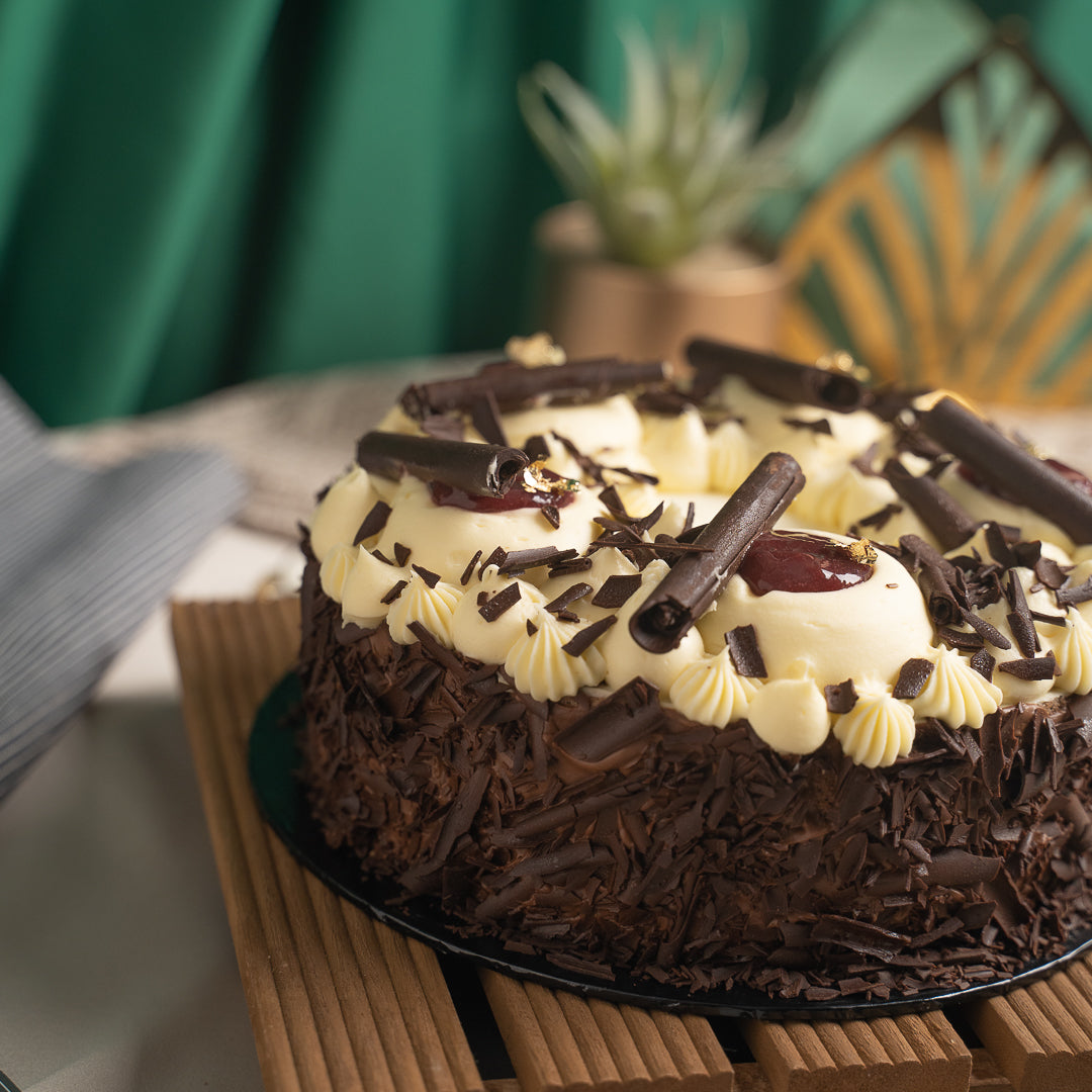 Black Forest Roulade Entremet Father's Day 2024 – Elevete Patisserie
