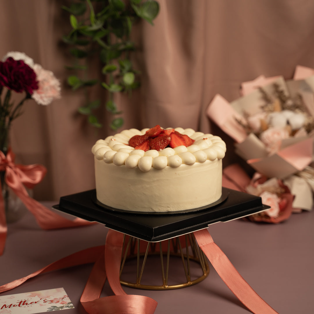Strawberry Mousse Entremet – Elevete Patisserie